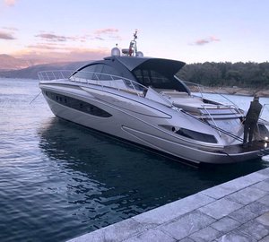 SKY Yacht Charter Details, Riva | CHARTERWORLD Luxury Superyachts